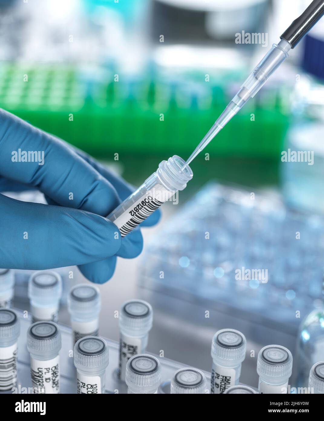 Laboratory application hi-res stock photography and images - Alamy