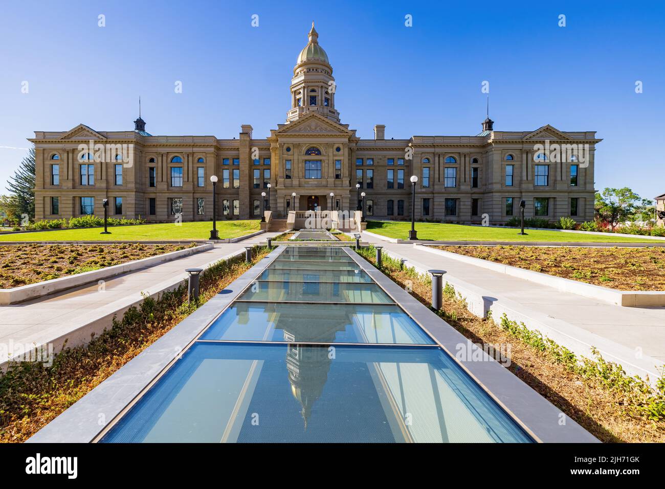 Sunny view of the Wyoming State capitol building at Cheyenne, Wyoming ...