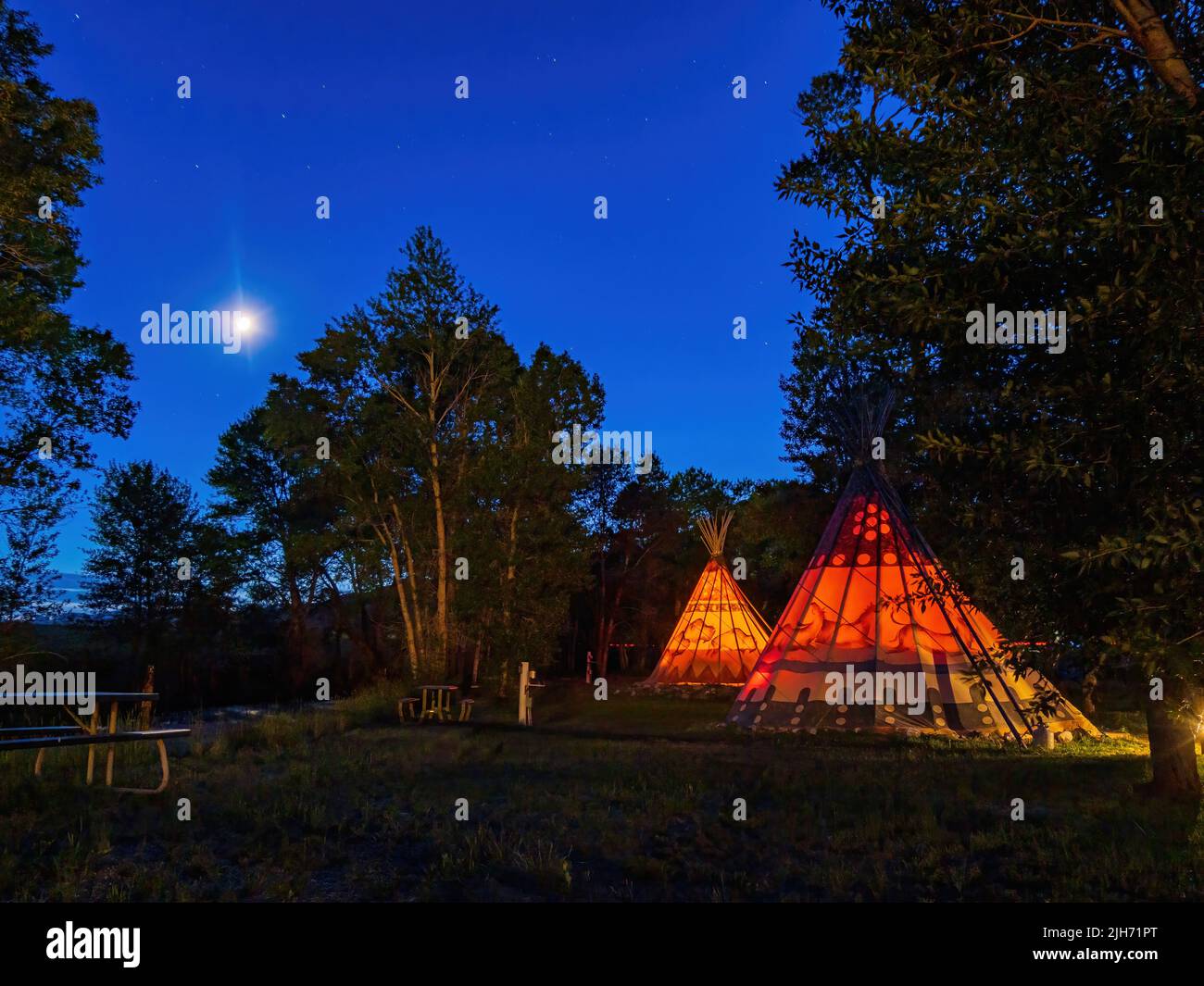 Night view of Tipi with beautiful landscape at Wyoming Stock Photo - Alamy