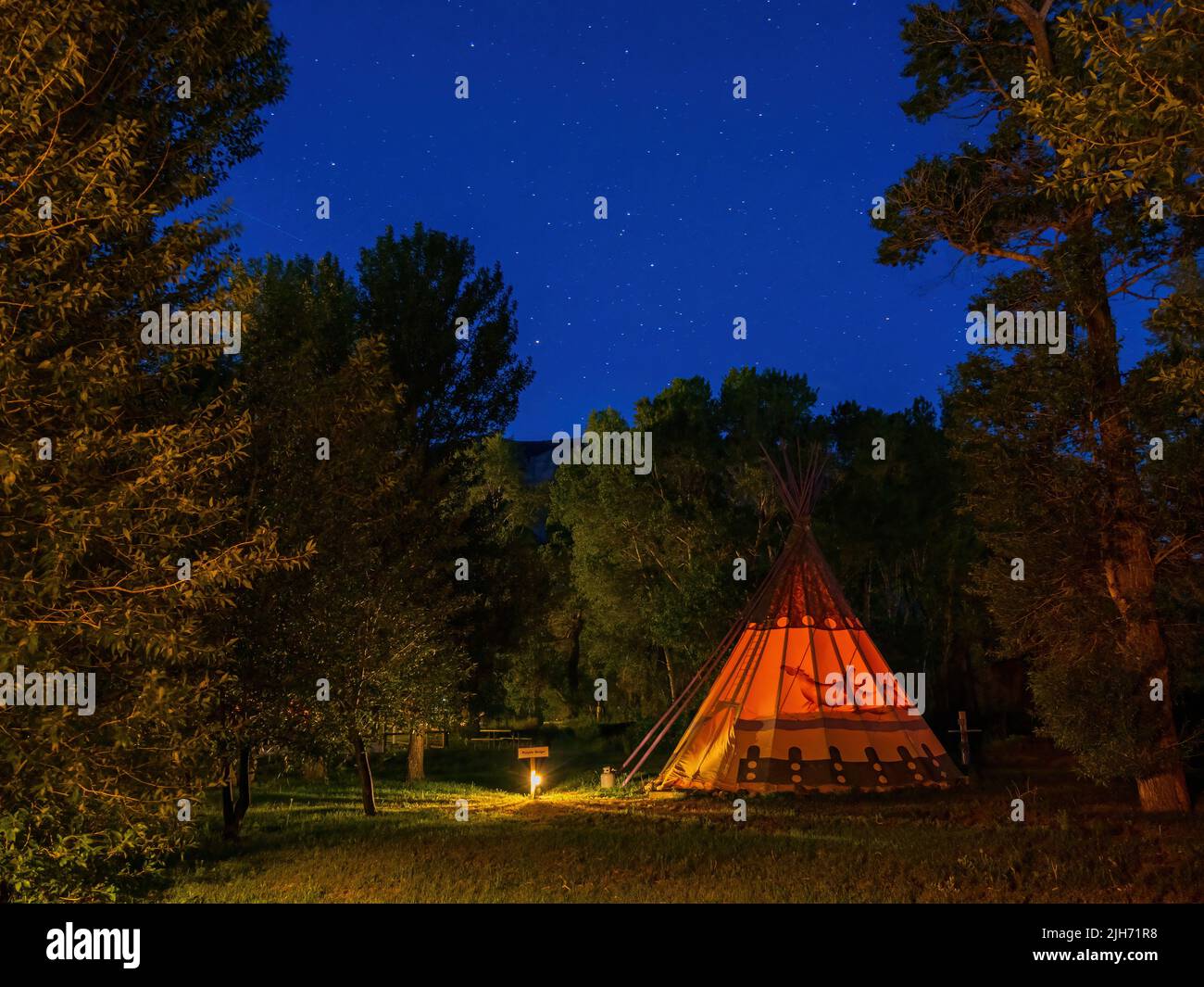 Night view of Tipi with beautiful landscape at Wyoming Stock Photo - Alamy