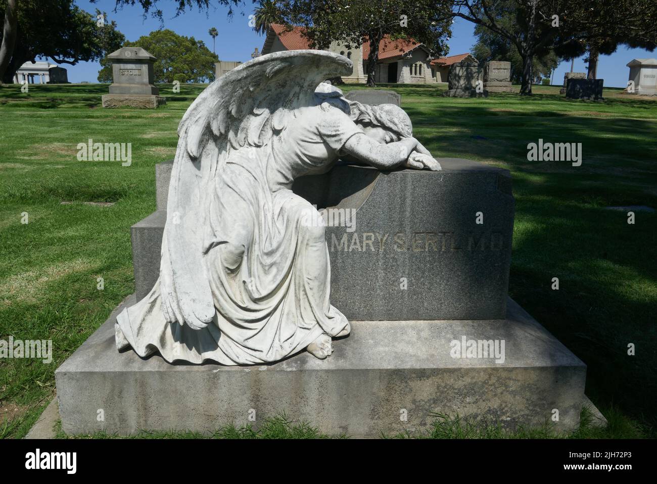 Inglewood, California, USA 13th July 2022 Angel on Grave Stone at ...