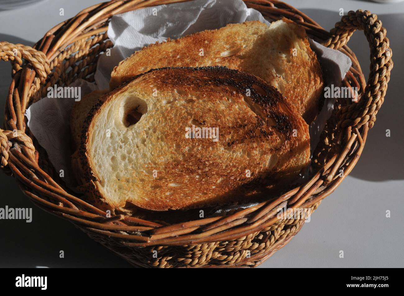 Bread bsket hi-res stock photography and images - Alamy