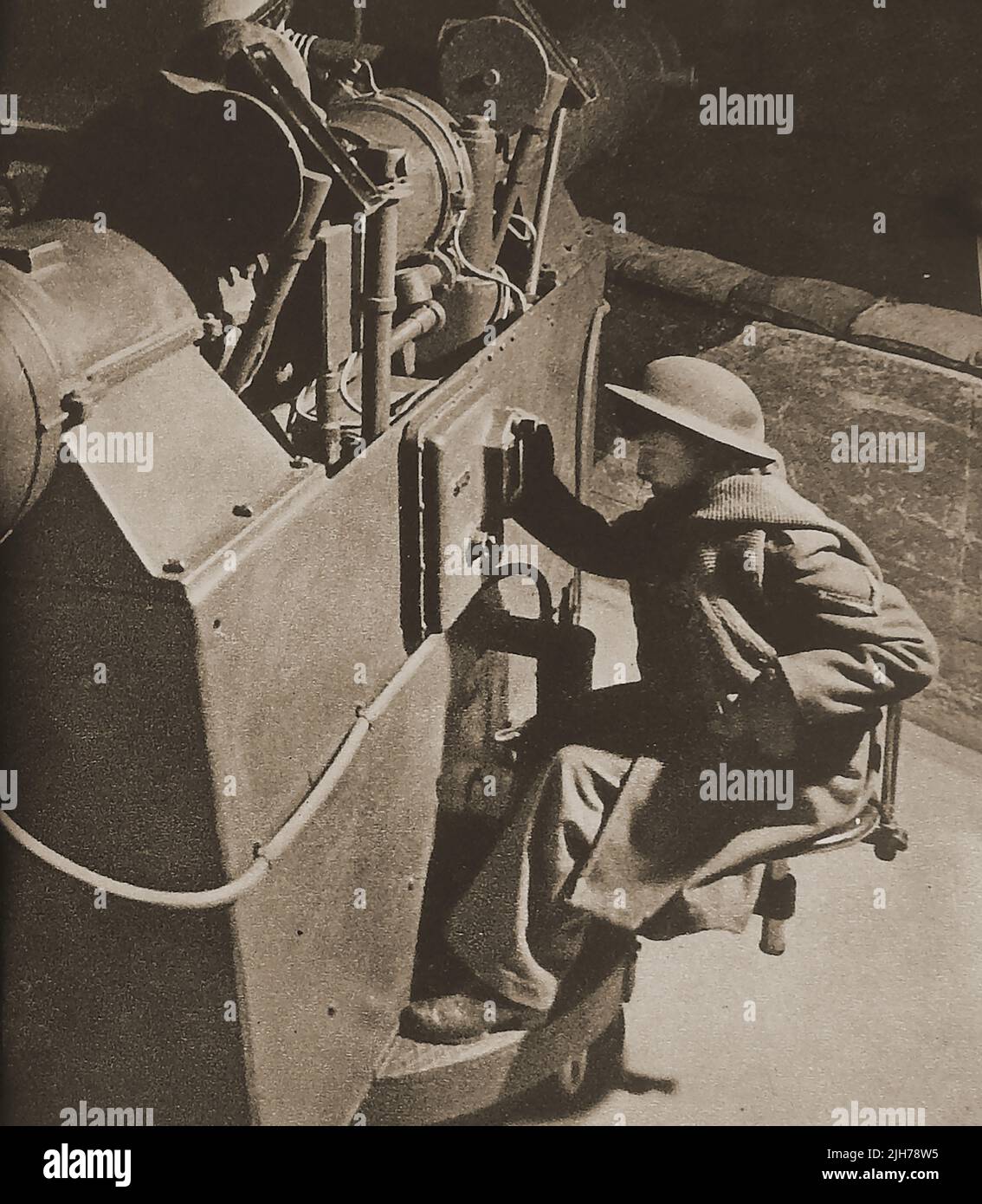 World war 2 , anti-aircraft precautions -- WWII - An ATS female gunner ...