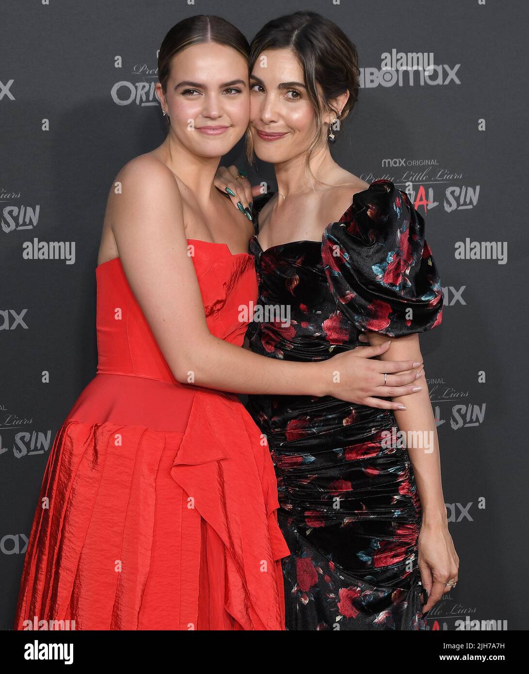 (L-R) Bailee Madison and Carly Pope at the exclusive screening of ...