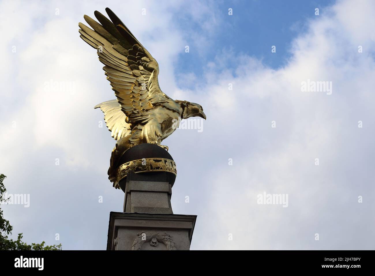 LONDON, GREAT BRITAIN - MAY 15, 2014: It is a gilded eagle that crowns ...