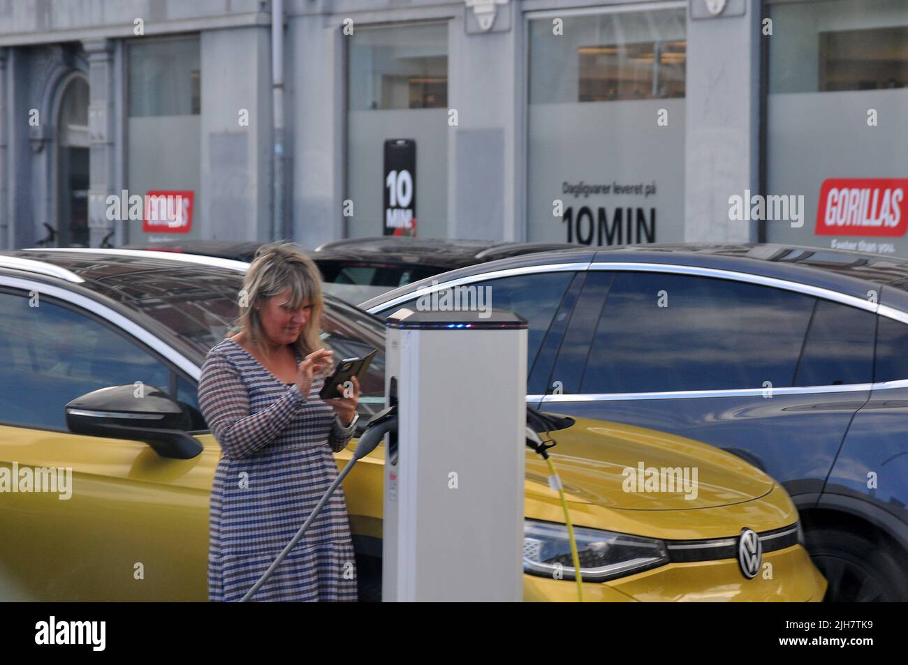 Auto harge hi-res stock photography and images - Alamy