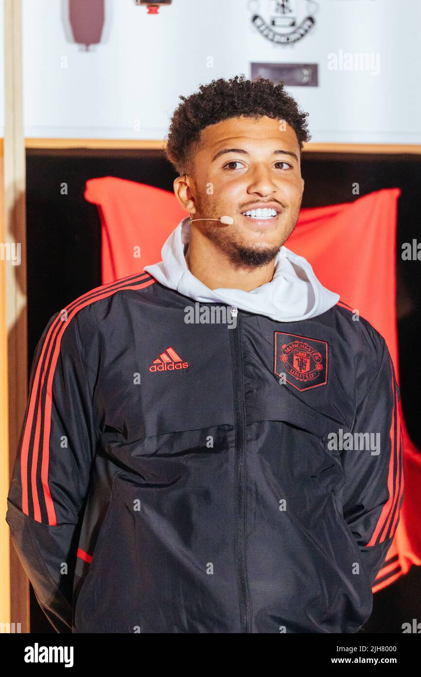 Jadon sancho 2022 hi-res stock photography and images - Alamy