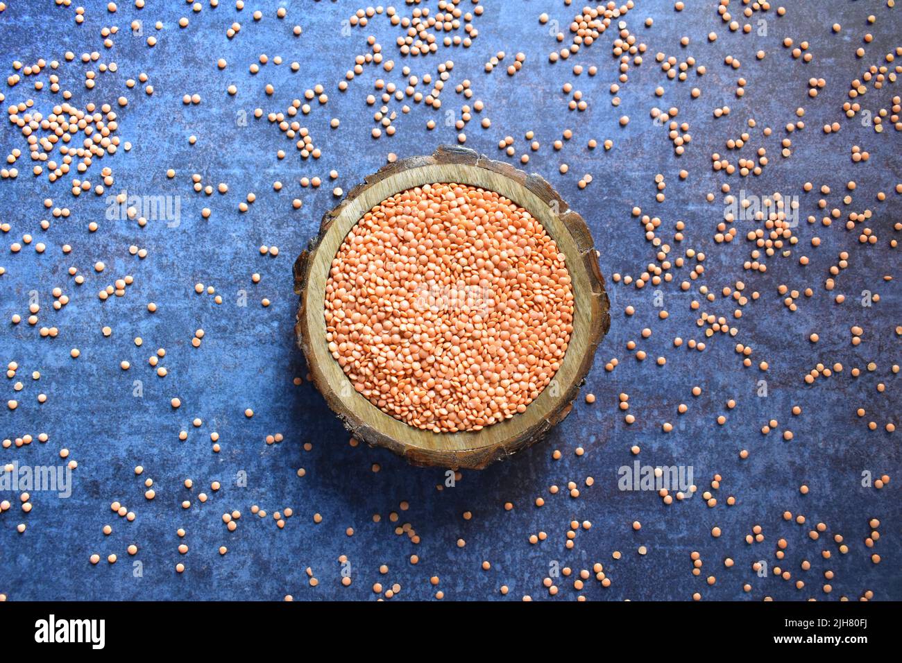 Raw whole dried red Masoor lentils Stock Photo - Alamy