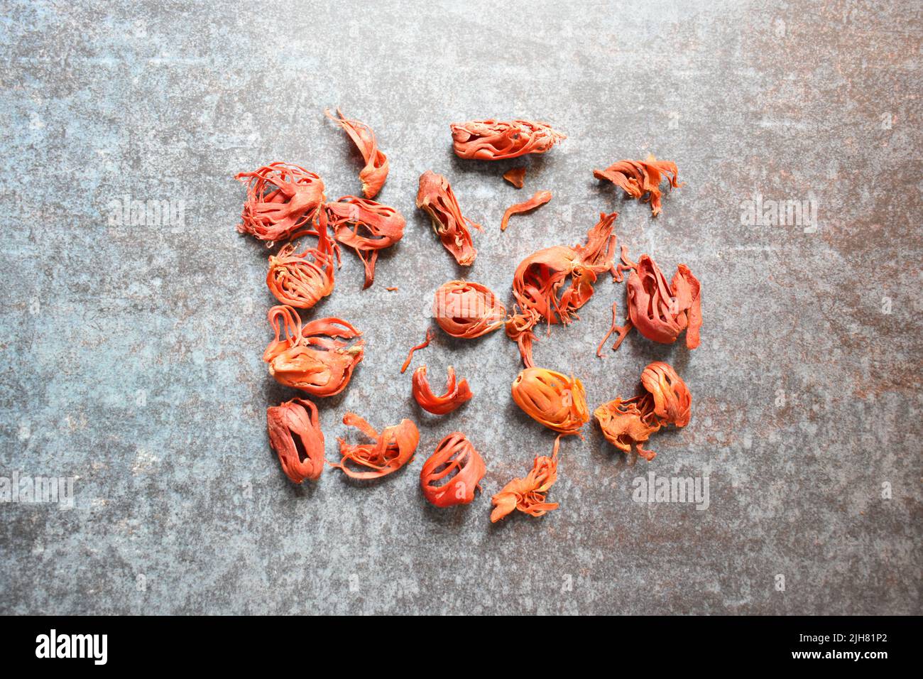 Raw whole dry Mace spice Stock Photo - Alamy