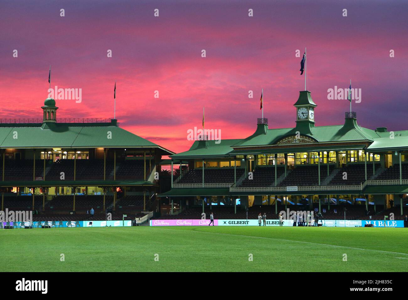 Sydney cricket ground pavilion hi-res stock photography and images - Alamy