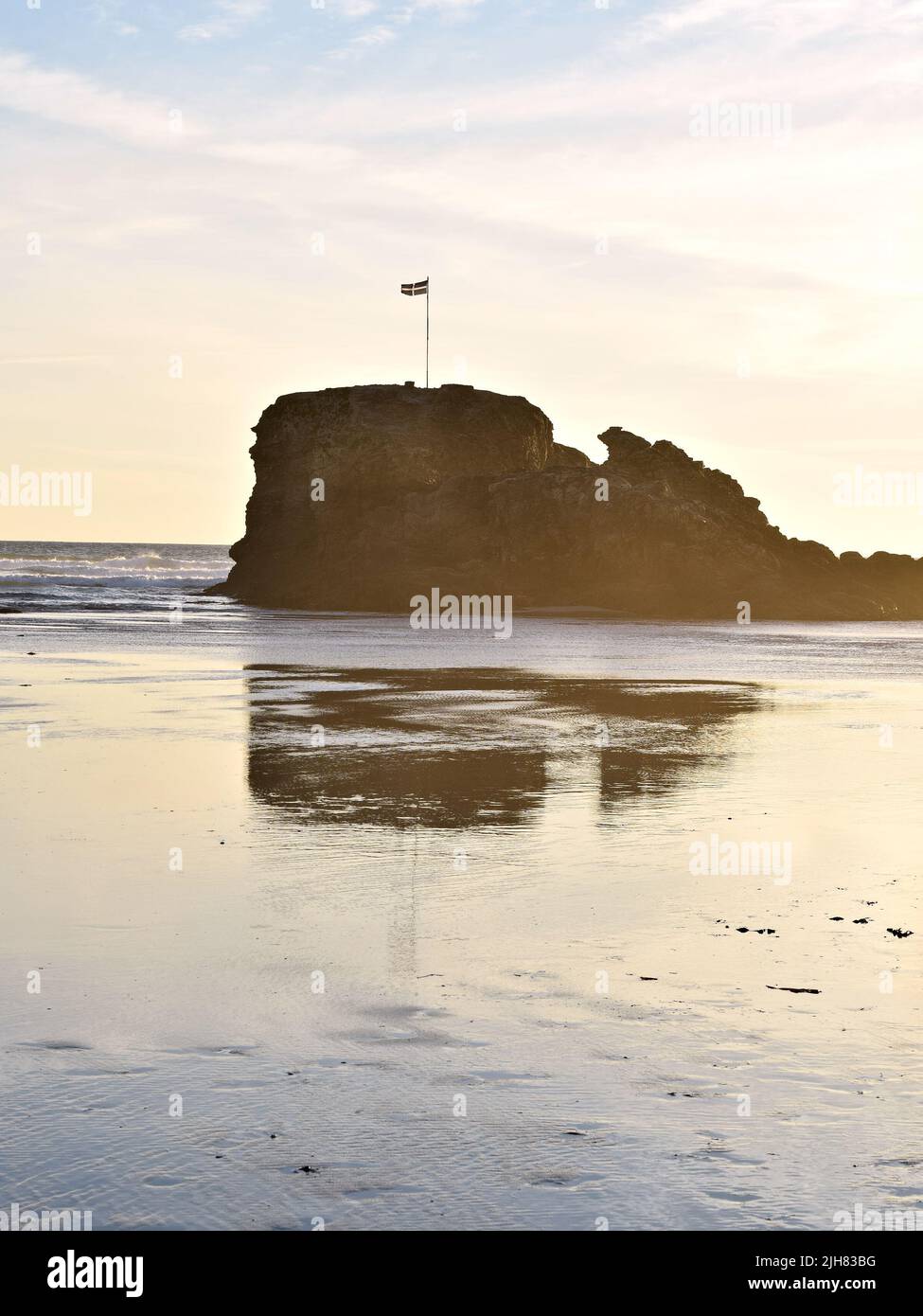 Chapel rock on perranporth beach hi-res stock photography and images ...
