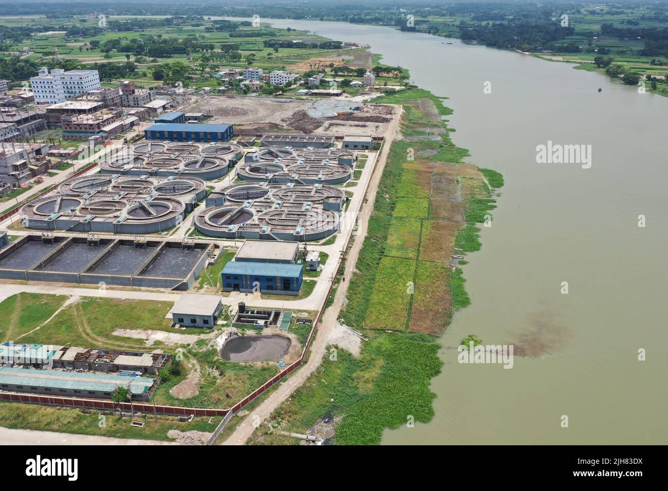 Factory dumping waste river hi-res stock photography and images - Alamy