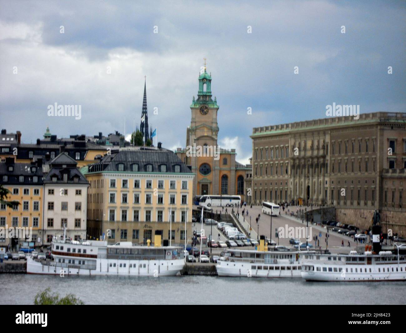 Busy harbor hi-res stock photography and images - Alamy