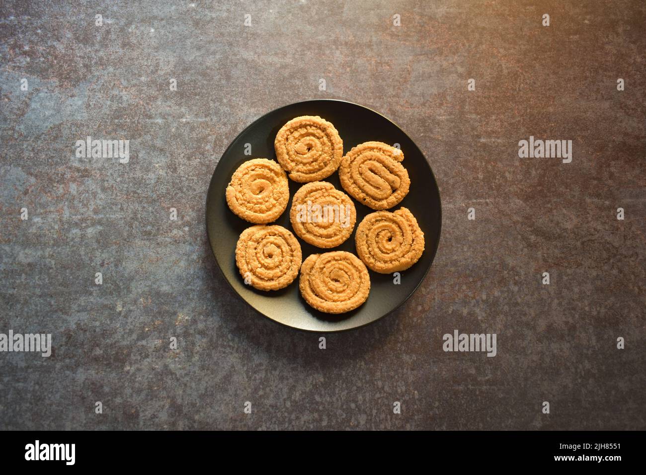Rice flour chakli hi-res stock photography and images - Alamy