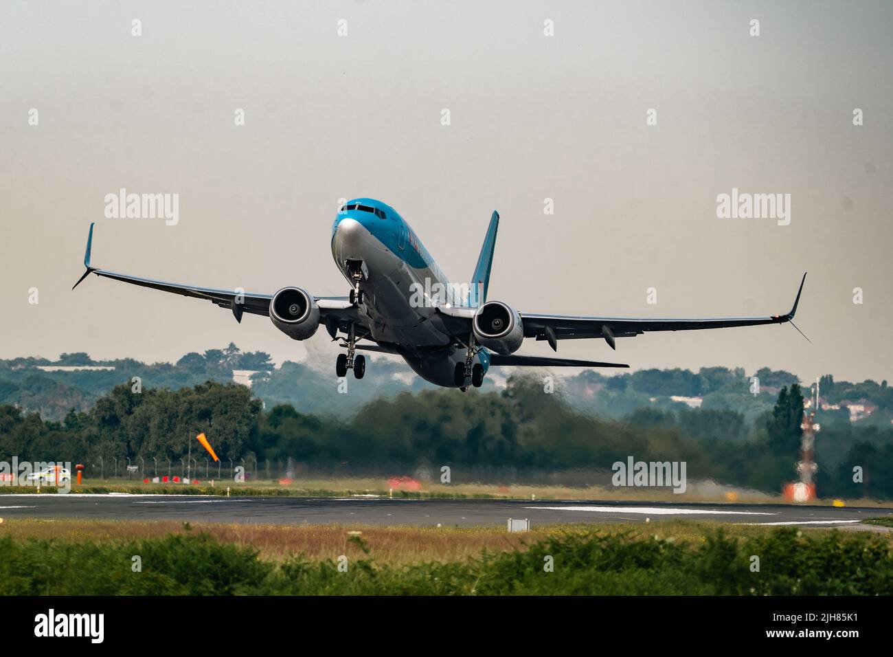 TUI Take Off Runway 08 Bournemouth Airport Stock Photo - Alamy