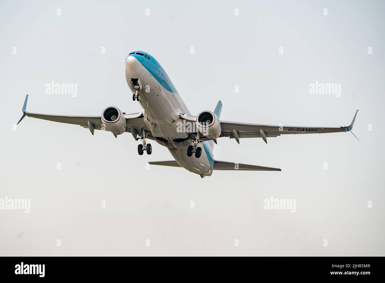 TUI Take Off Runway 08 Bournemouth Airport Stock Photo - Alamy