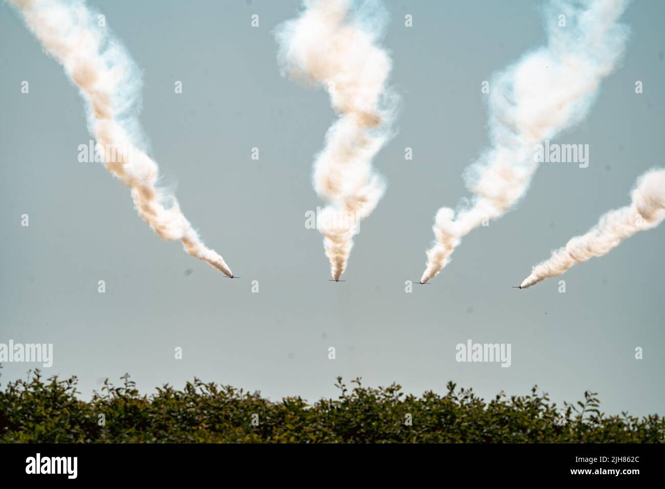 Red arrows smoke hi-res stock photography and images - Alamy