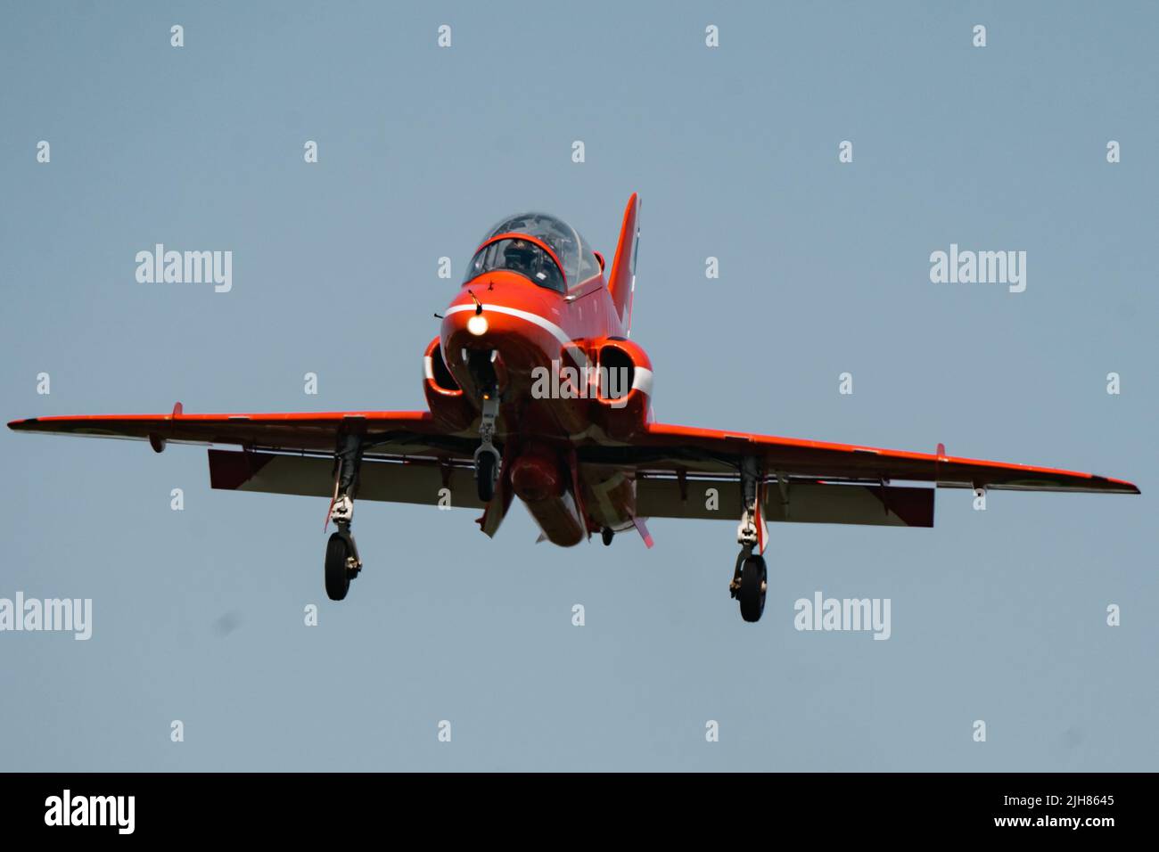 Red arrow plane pattern hi-res stock photography and images - Alamy