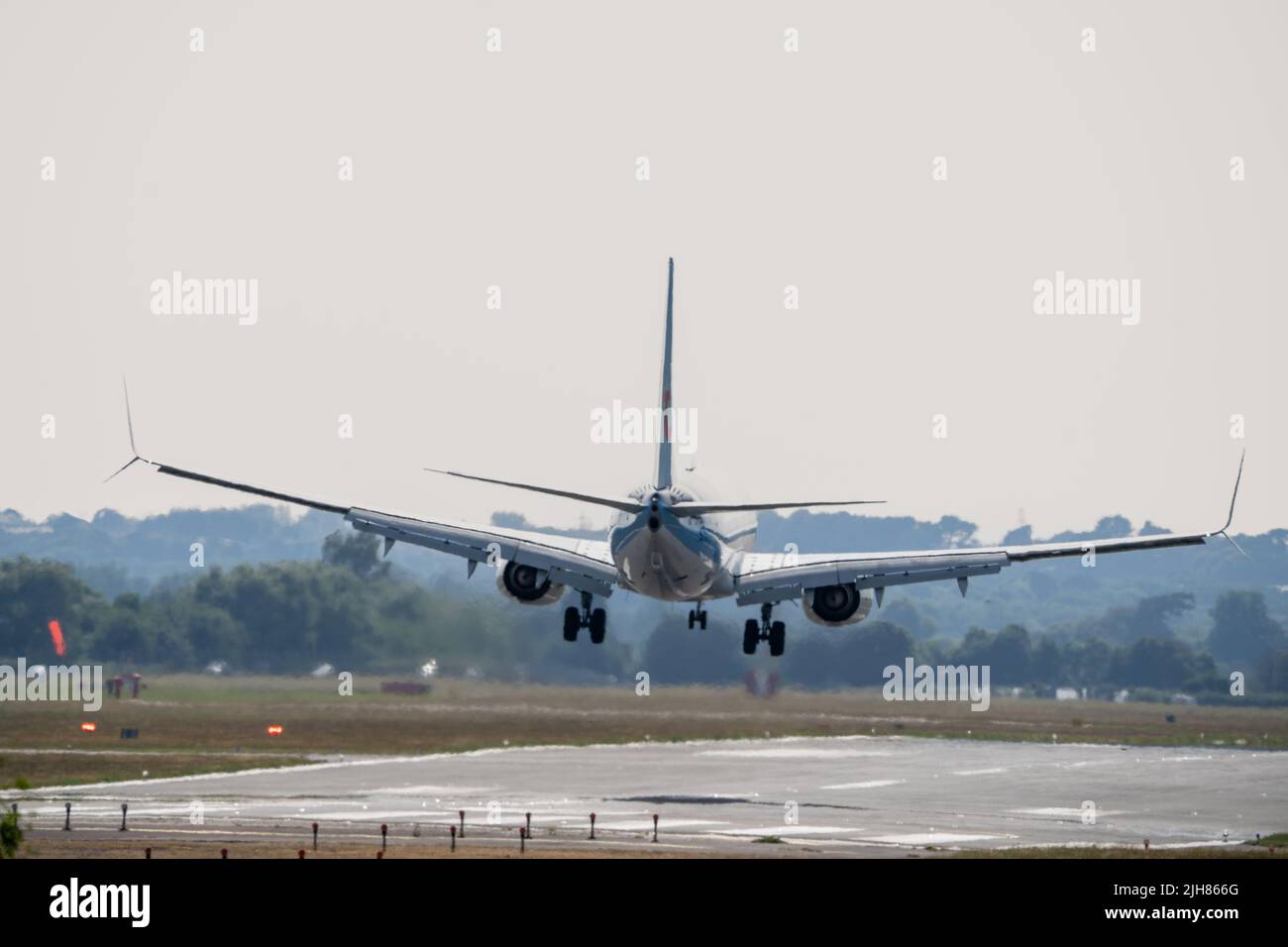 TUI Landing Runway 26 Bournemouth Airport Stock Photo - Alamy