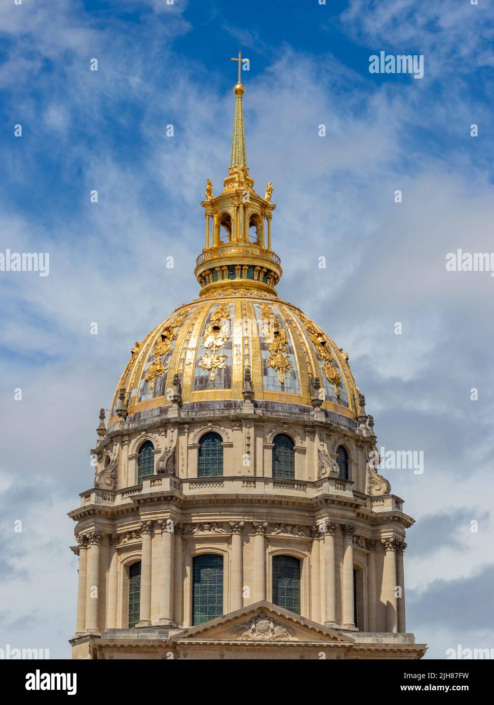 The golden dome of Les Invalides in Paris, France Stock Photo - Alamy