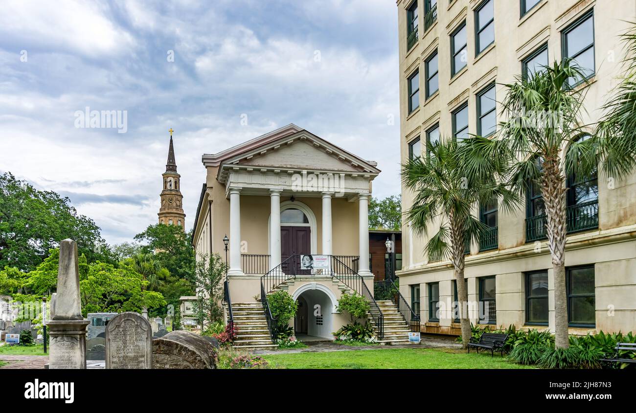 A tall historic church in Charleston, South Carolina Stock Photo - Alamy