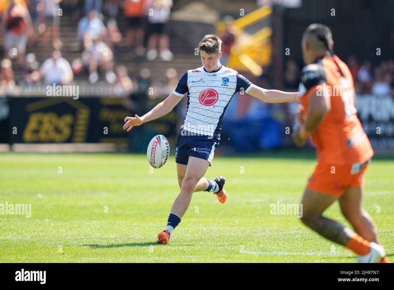 Riley dean warrington wolves hi-res stock photography and images - Alamy