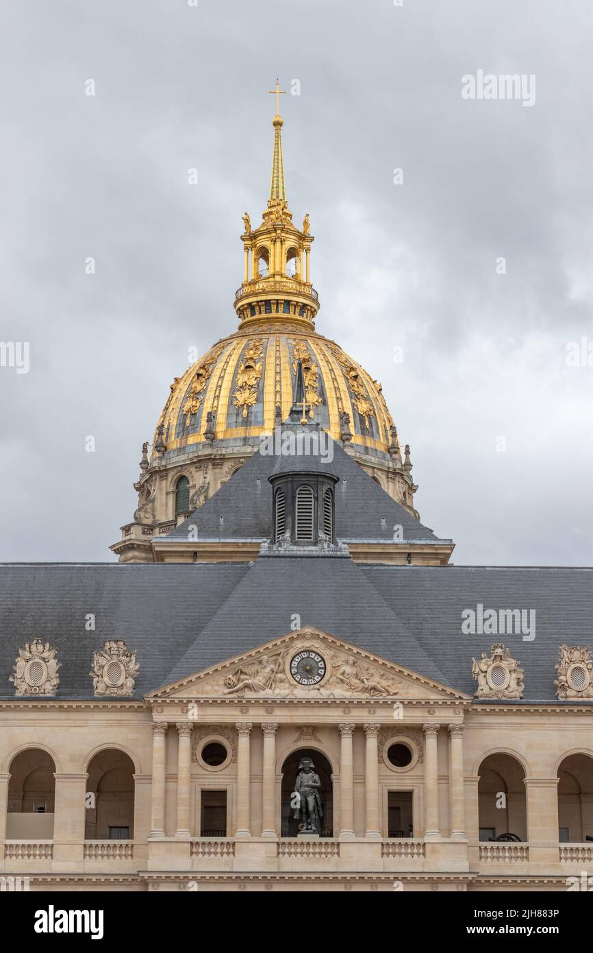 The golden dome of Les Invalides in Paris, France Stock Photo - Alamy