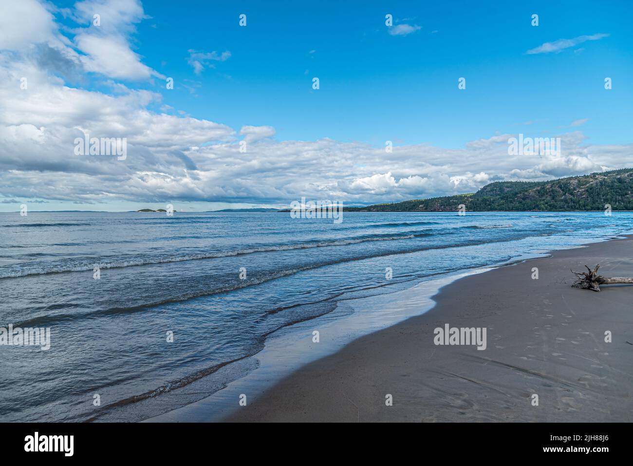 Sandy beach and shore of Superior Lake. Canada Stock Photo - Alamy