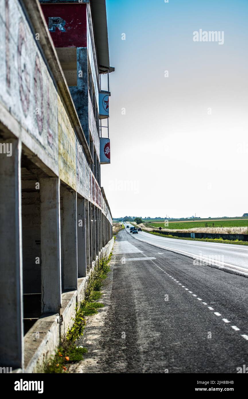 Disused motorsport track hi-res stock photography and images - Alamy