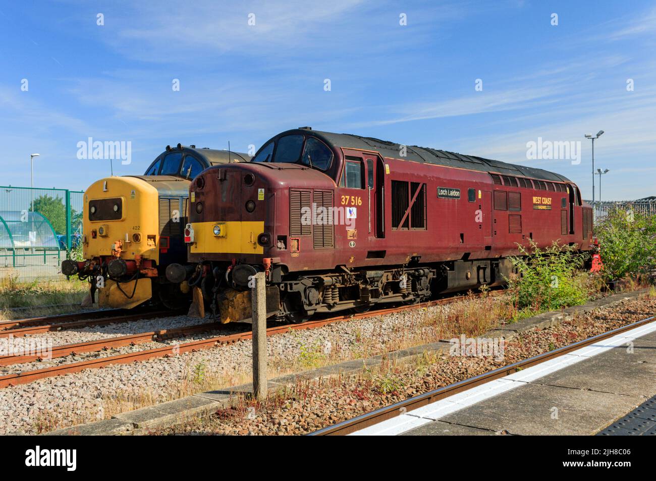 37516 'Loch Laiden' stabled with 37422 at York. Saturday 16th July 2022 ...