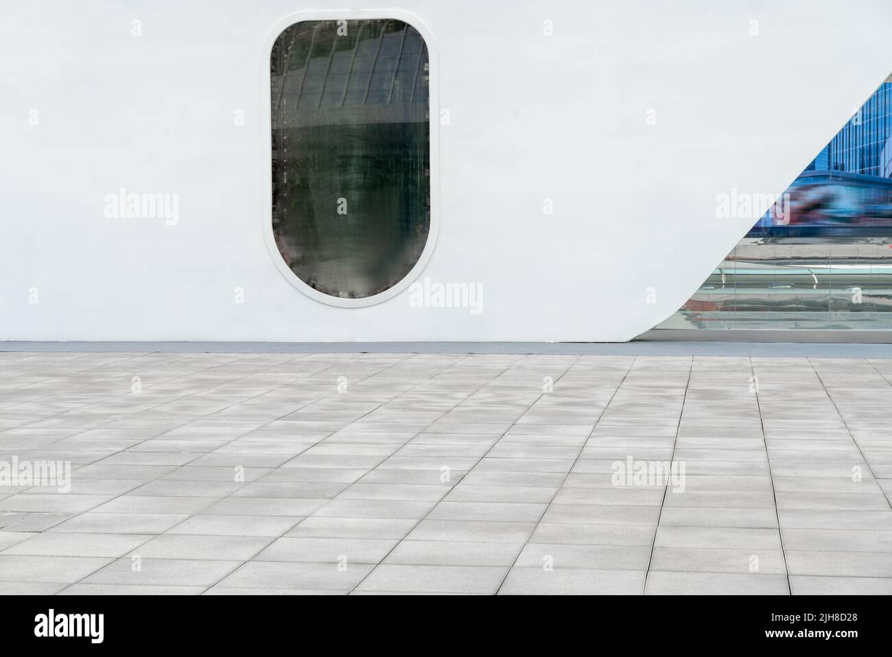 An empty ground floor and modern building exterior in the street Stock ...