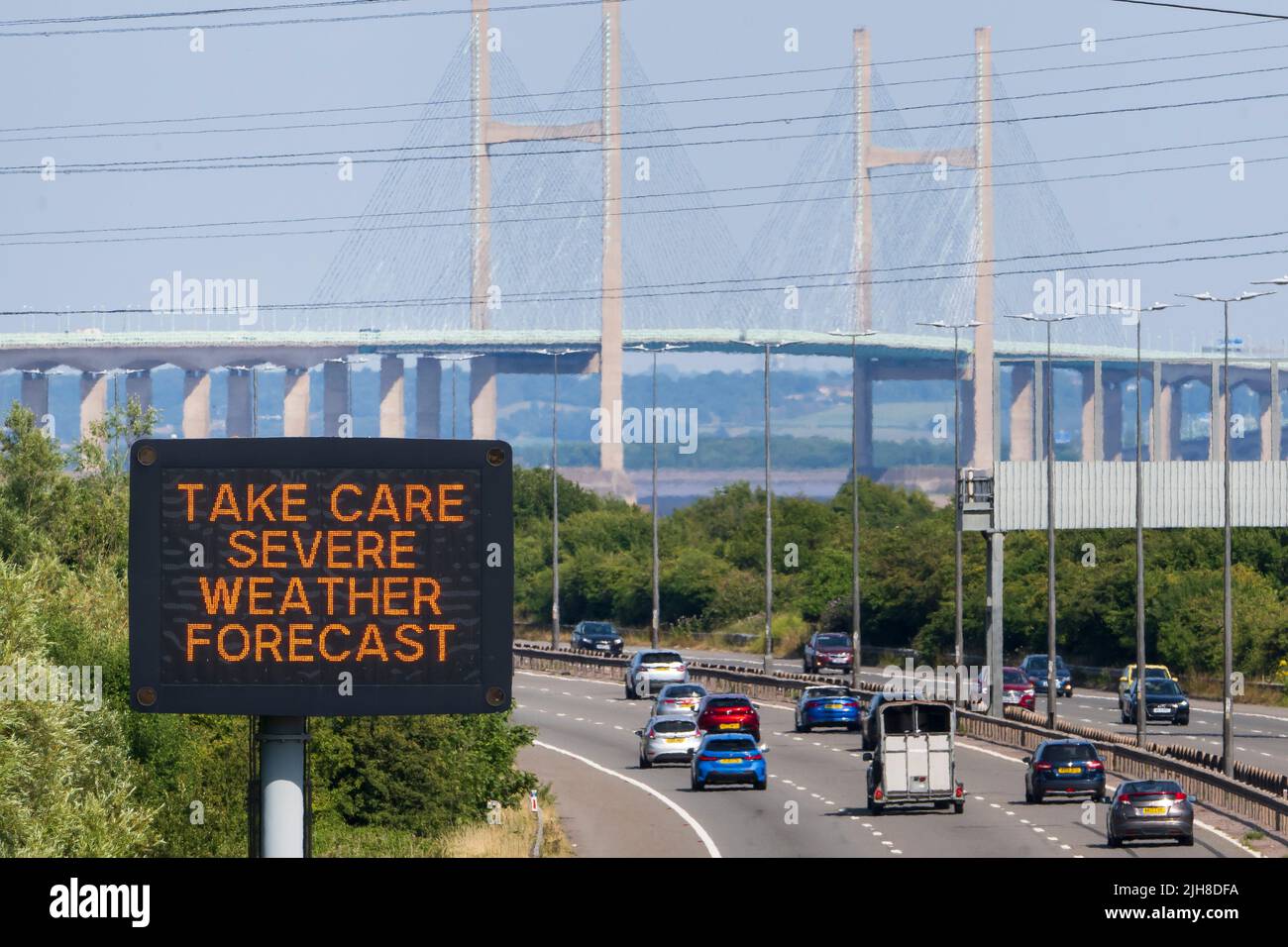 Bridge weather warning sign hi-res stock photography and images - Alamy