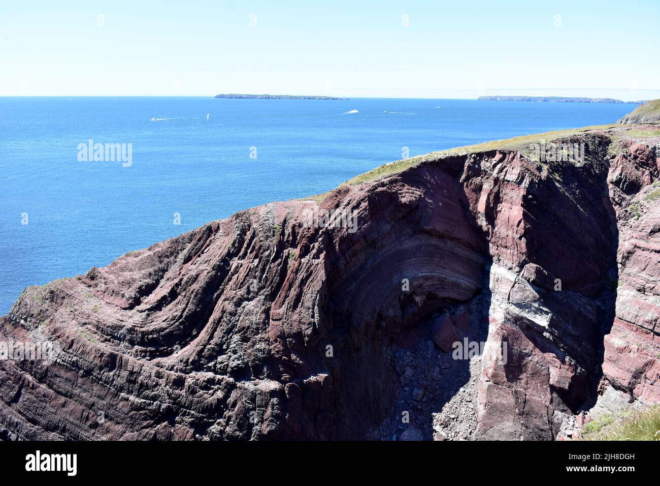 Cliff face rock formations, St Ann's Head, Dale, Pembrokeshire, Wales ...
