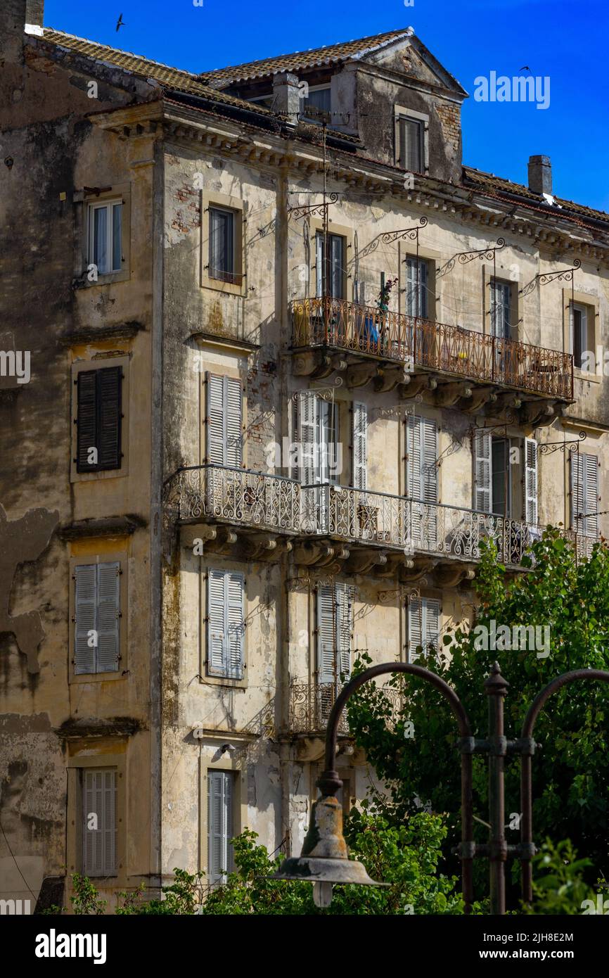 Half demolished house hi-res stock photography and images - Alamy