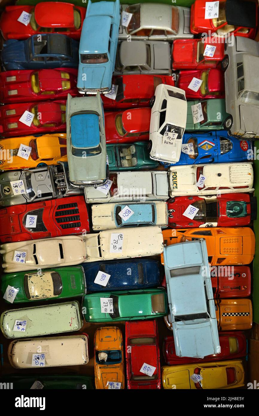 Vintage toy cars hi-res stock photography and images - Alamy