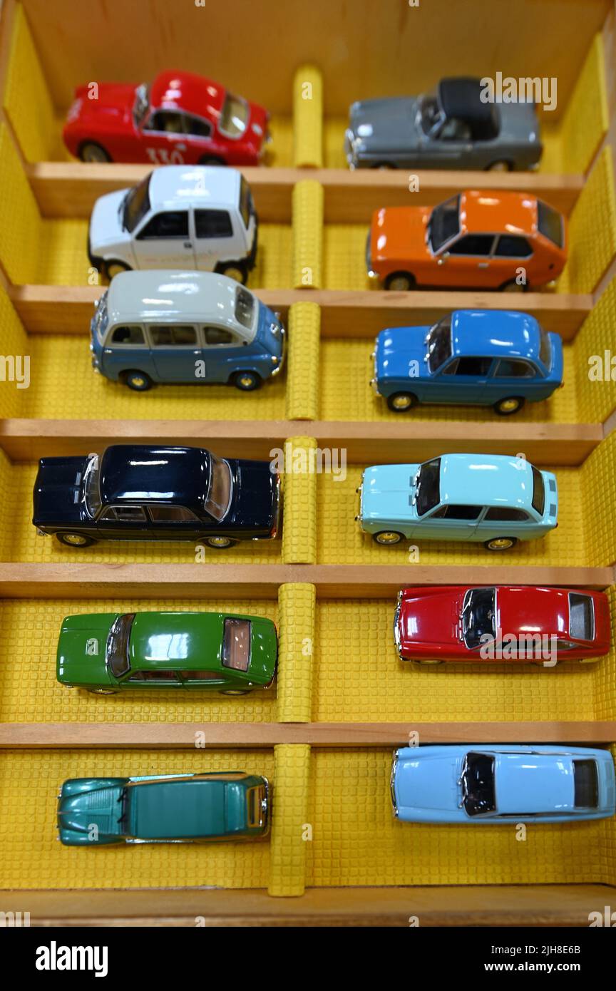 Seller booth hi-res stock photography and images - Alamy