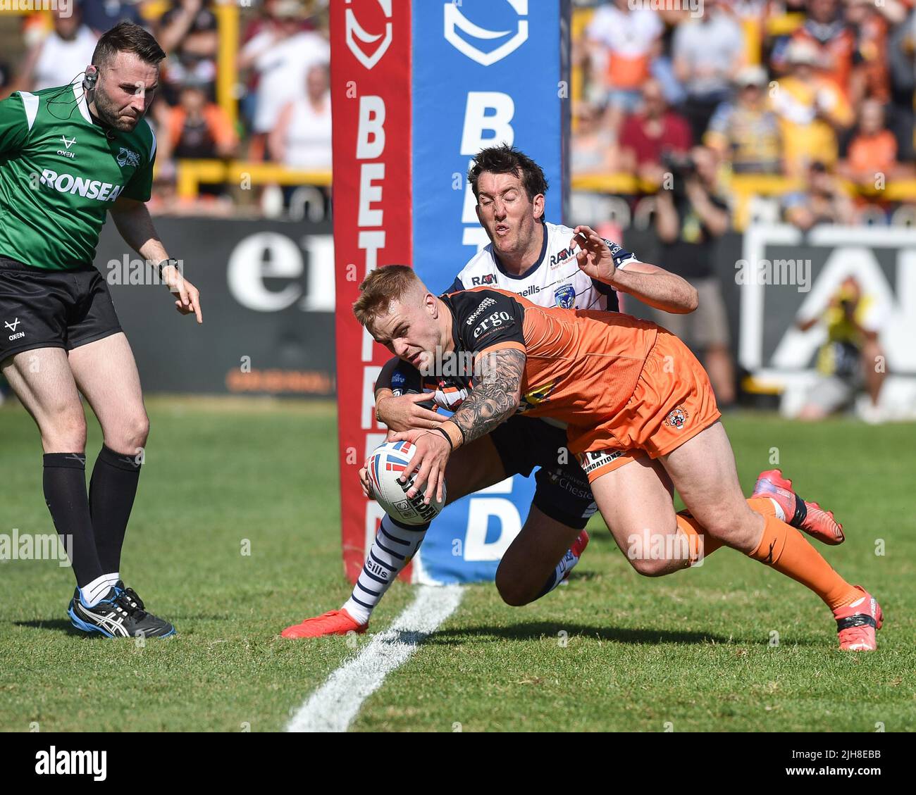 Castleford, England - 16th July 2022 - Alex Sutcliffe of Castleford ...