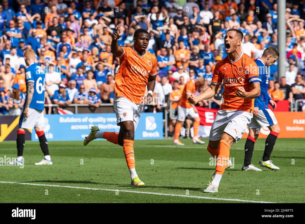 Soccer beryly lubala hi-res stock photography and images - Alamy