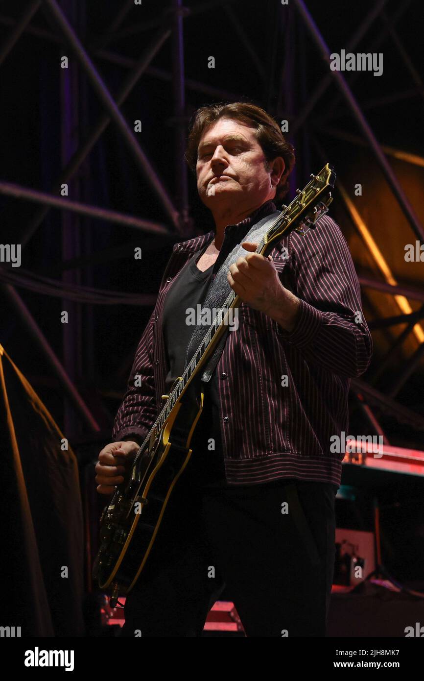 Charlie Burchill ,guitar during the Music Concert Simple Minds - 40 ...