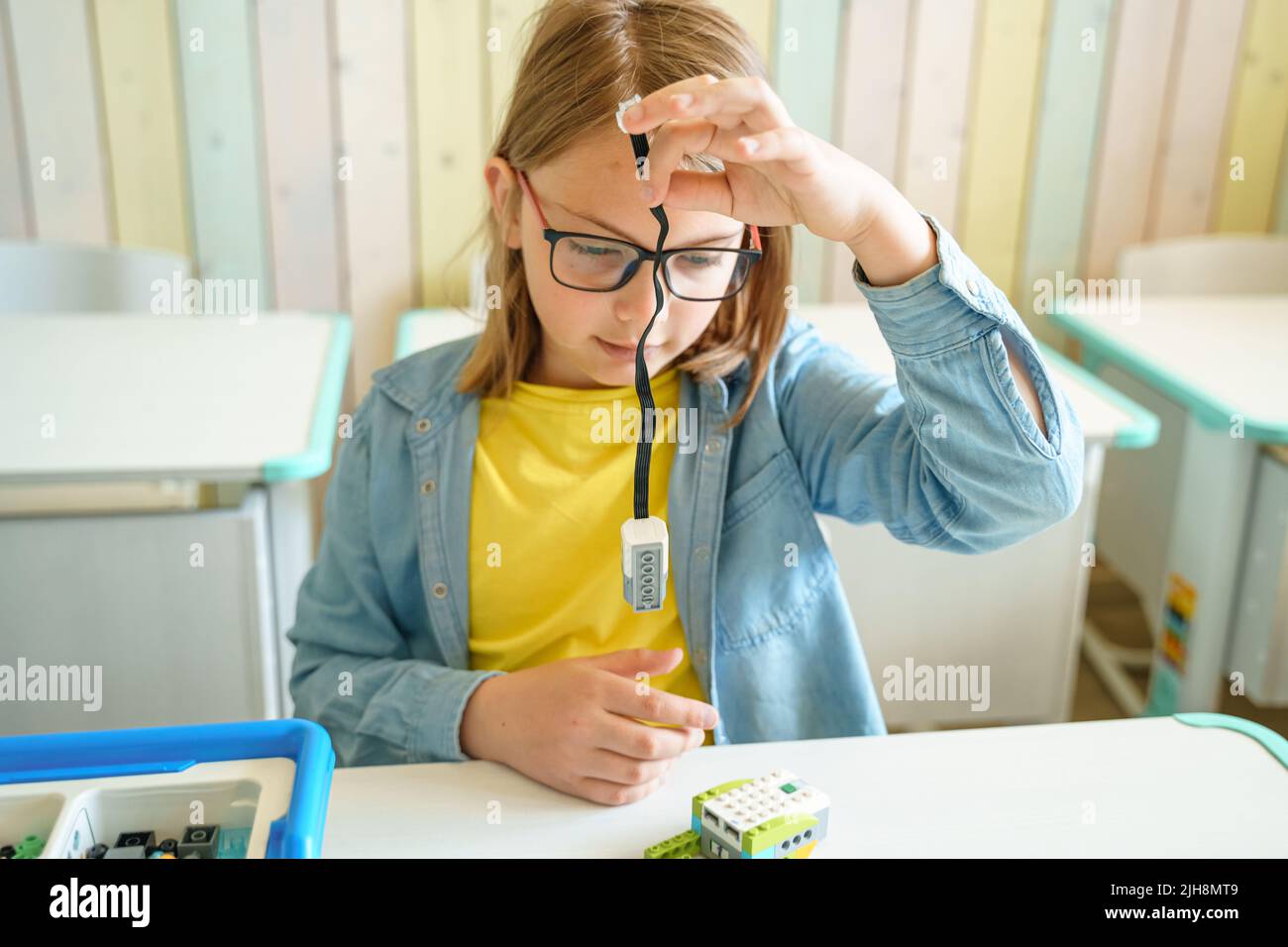 Construction game instructions hi-res stock photography and images - Alamy