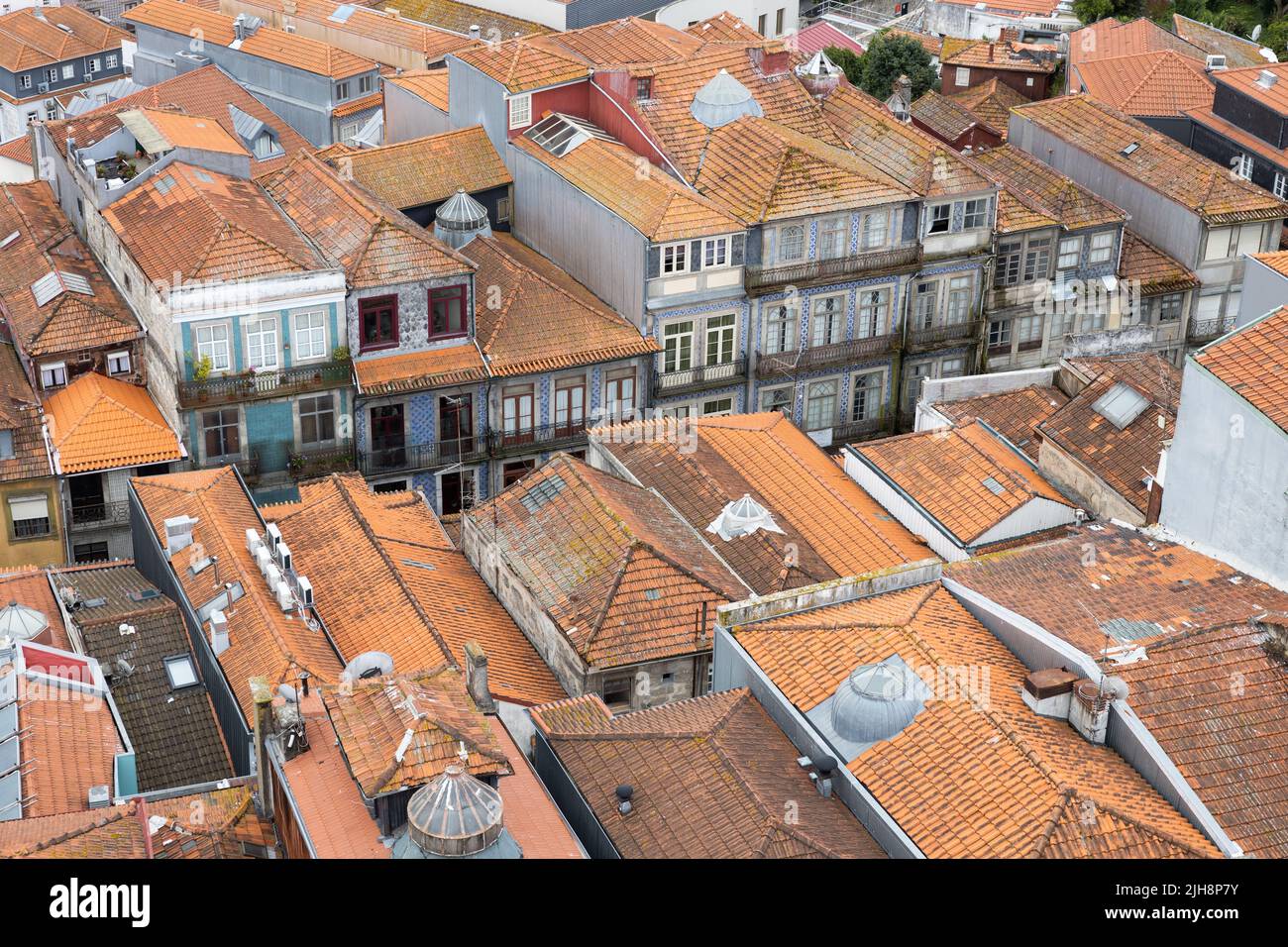 Old town porto portugal facade hi-res stock photography and images - Alamy