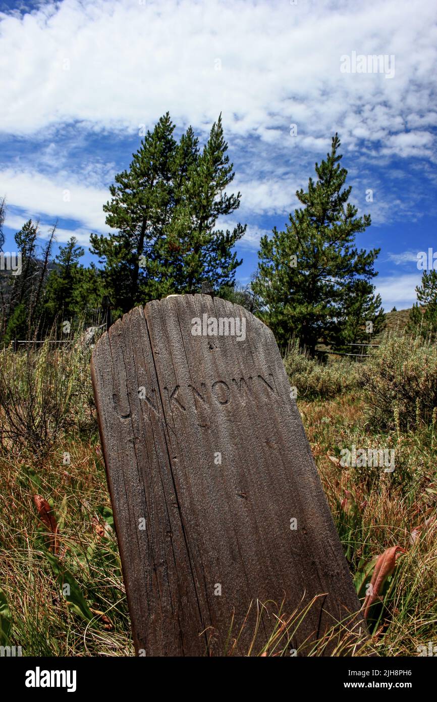 An unknown grave in Bonanza Cemetery, Idaho, USA Stock Photo - Alamy