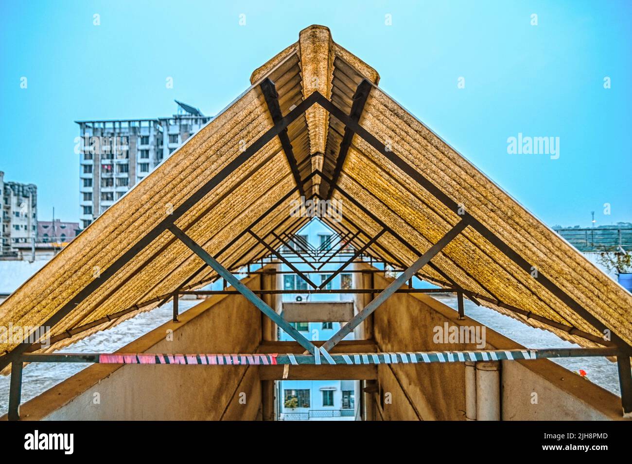 Triangular support structure hi-res stock photography and images - Alamy