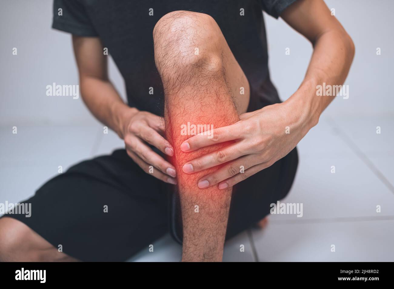Shin splints hi-res stock photography and images - Alamy