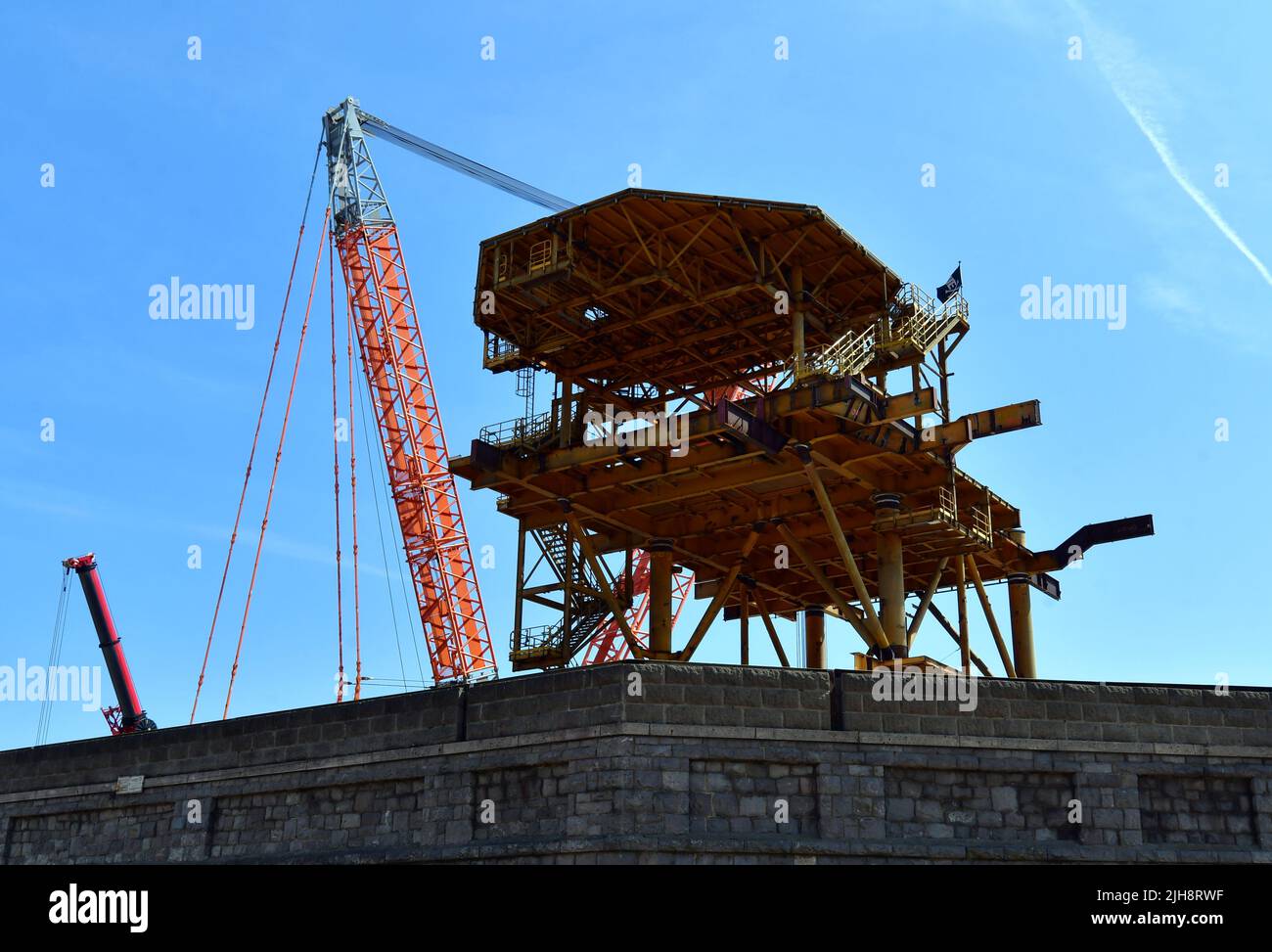 Weston Super Mare, UK. 16th July, 2022. UK Weston Super Mare a decommissioned oil rig is being ...