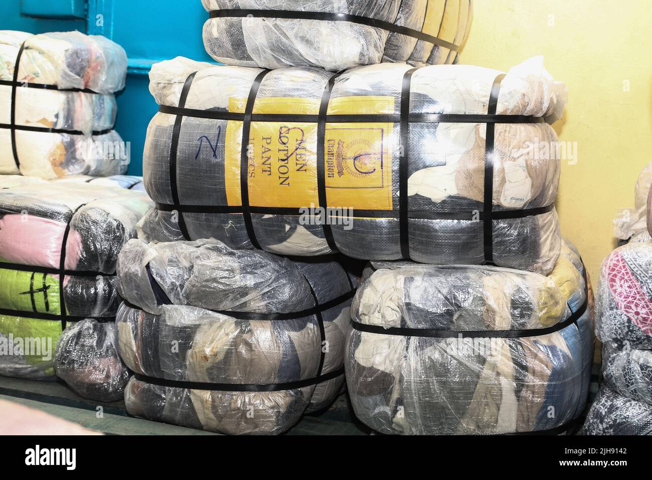 Fast fashion garbage hi-res stock photography and images - Alamy