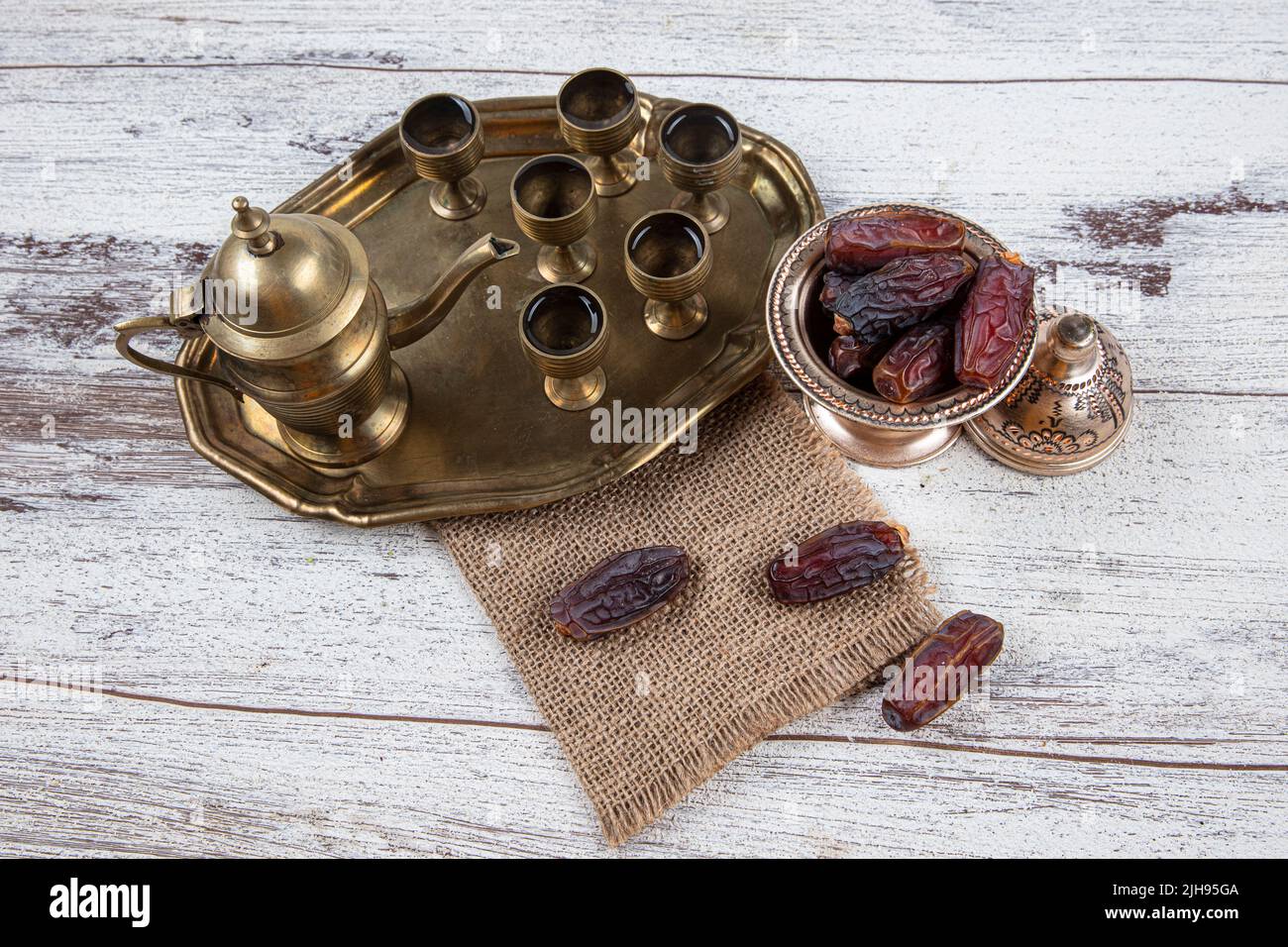 Dates or dates palm fruit (Hurma) is a healthy snack. Him Organic ...