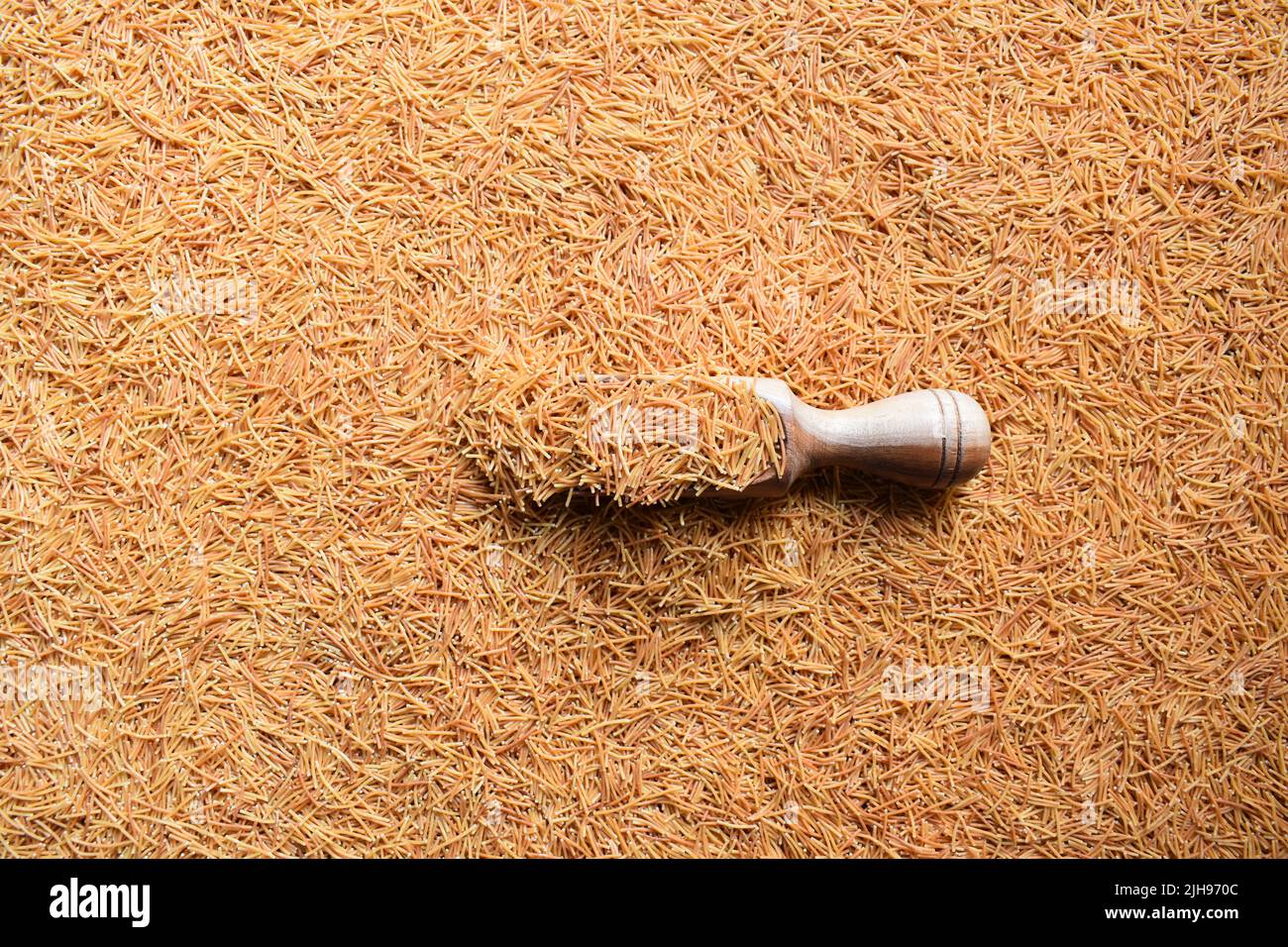 Dried roasted thin Vermicelli pasta Stock Photo - Alamy