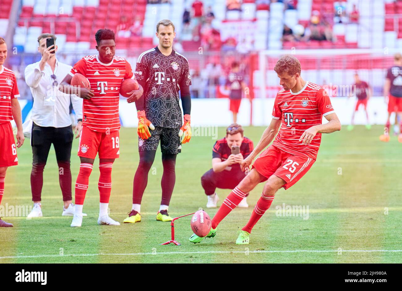 Thomas muller german national team hi-res stock photography and images ...