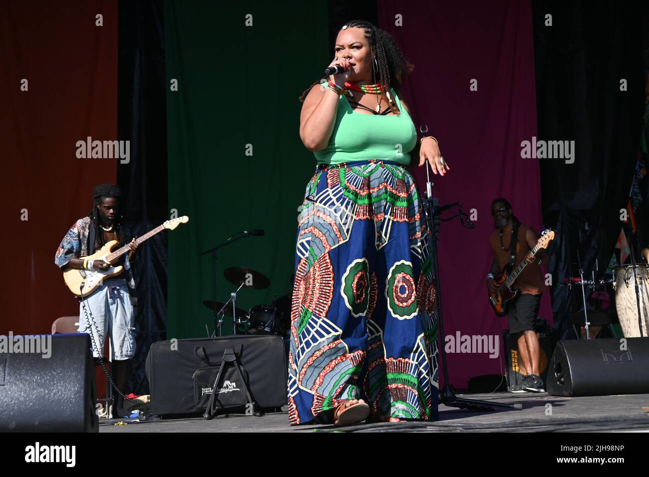 Lara li hi-res stock photography and images - Alamy